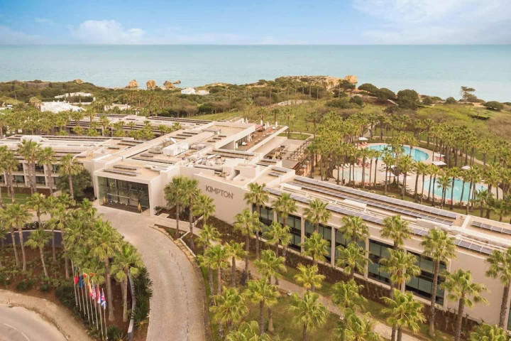 Premium Room | Beachside Resort With Gardens - Albufeira