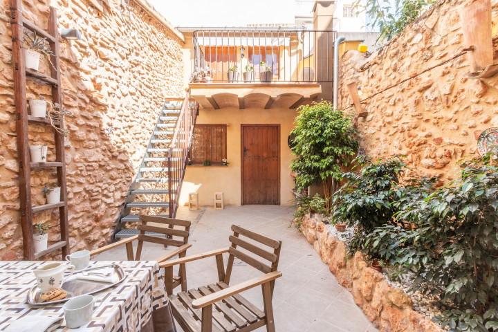 Central House + Sunny Patio ; ) Beach - Mountains - Castellón de la Plana