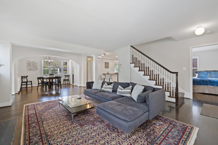 Chantal Downtown 4bd/3ba (Just Outside Dc) - Bethesda, MD
