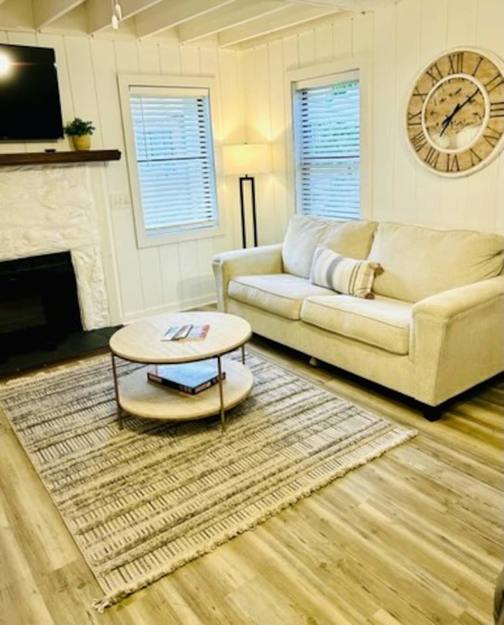 Little Train Cottage - Auburn, AL