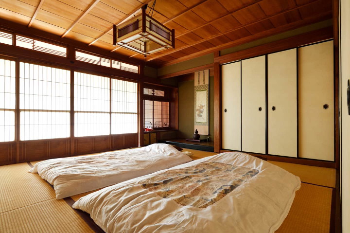 Feel The History; Stay With Shiba Wabisuke / Room2 - Japan