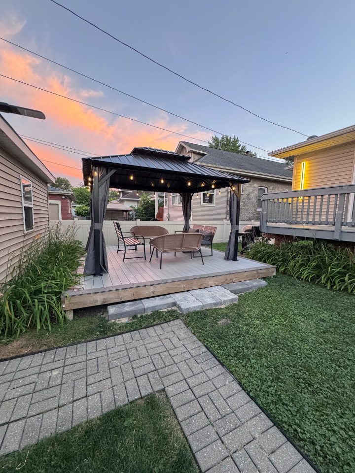 Stunning Modern Sleeps 16 Birthday Anniversary - Chicago, IL