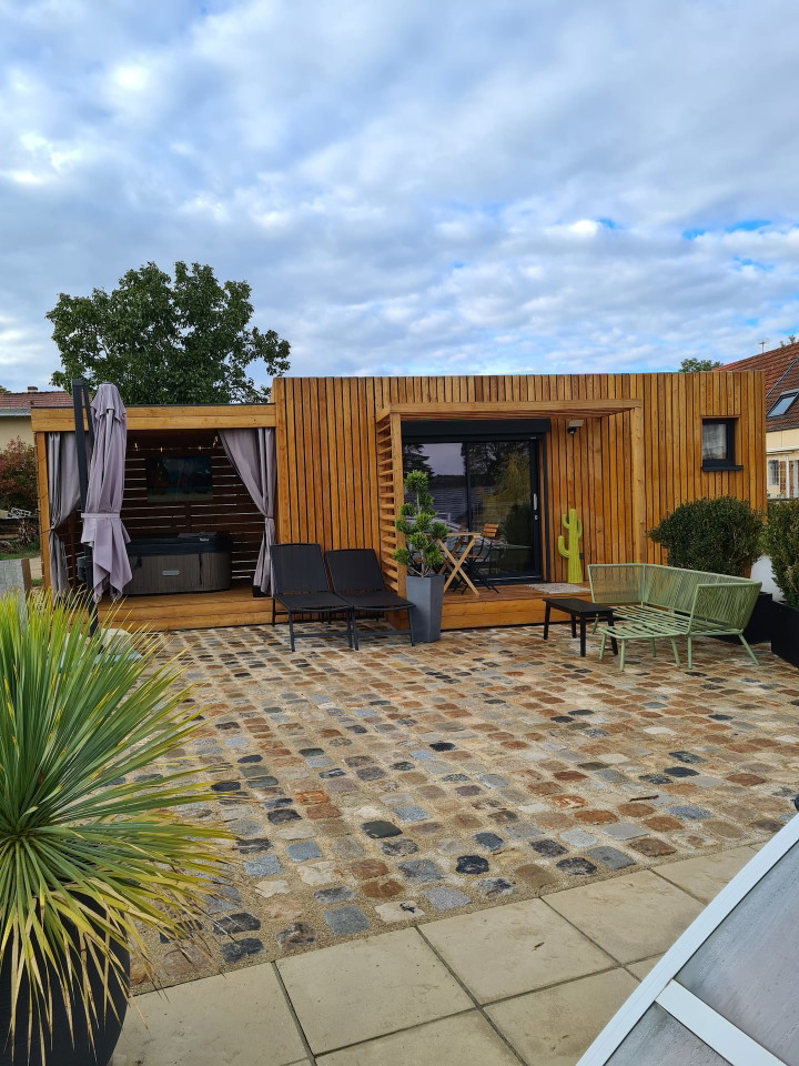 Garden Studio With Private Pool And Hot Tub - Marne