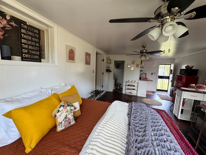 Double Studio | Kitchenette | Concierge Laundry - Clinton, MD