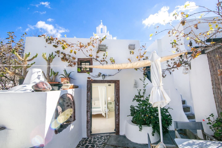 Singing Birds House | Garden Studio With Terrace - Oia