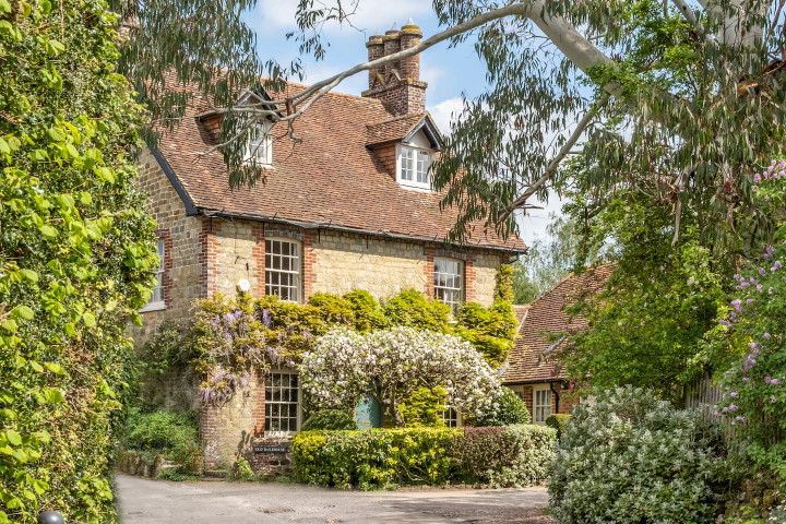 Village Family Home - Midhurst