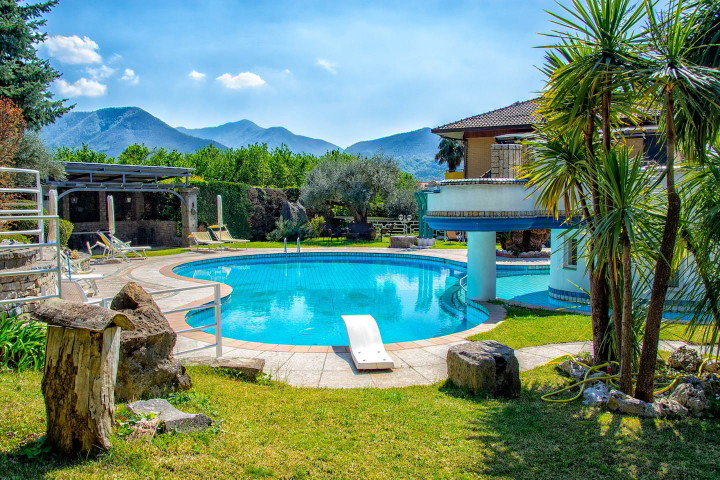 Breakfast At Tiffany's - Villa Bei Ricordi - Avellino