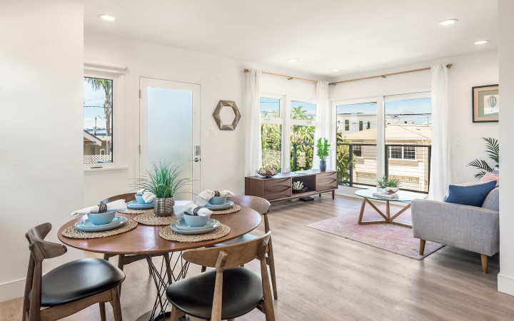 Light Filled Beach House - Hermosa Beach, CA