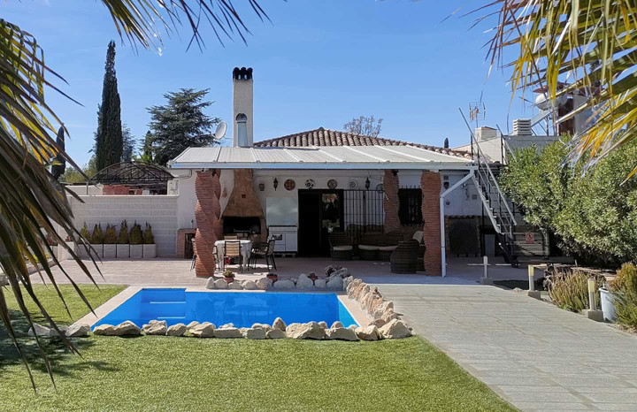 Casa Con Piscina Y Jardin Vistas A Sierra Nevada - Granada