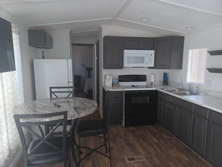 Hidden Gem 1 Bed Cottage Gated River, Pool $1498 - Laughlin, NV
