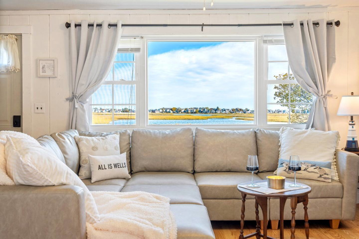 The Salt Box | Water Views, Fire Pit, Screen Porch - Wells, ME