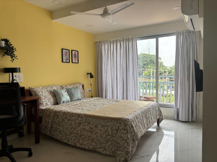 Cozy Stylish Studio Home In Khar - Mumbai