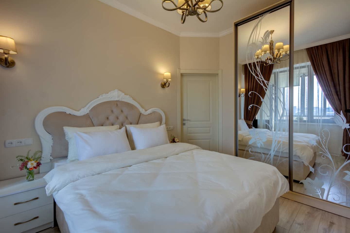 High Floor | Gorgeous View | Free Parking - China