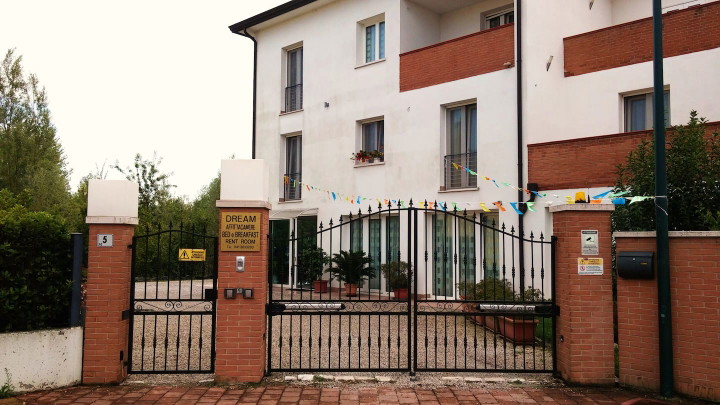 Accommodation From 1 Till 4 Rooms -See Description - Venice
