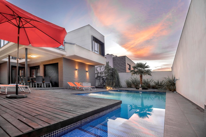 Casa De Diseño En Guadalajara Con Piscina Privada - Guadalajara, Spain