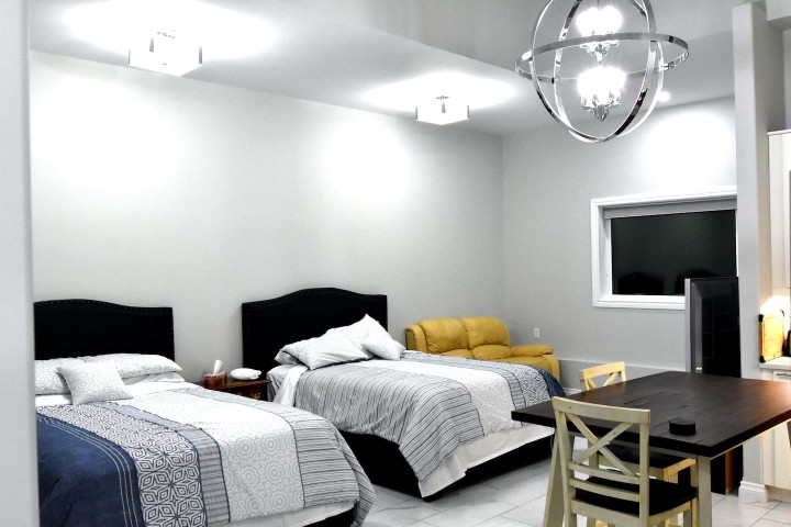 Aurora Suite A Business Licence No 10 008600 - Yellowknife