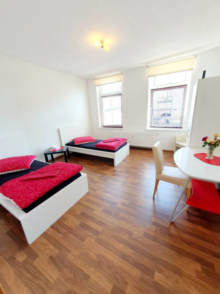 Haus Paulusblick, Wohnung Mit Tageslichtbad - Zwickau