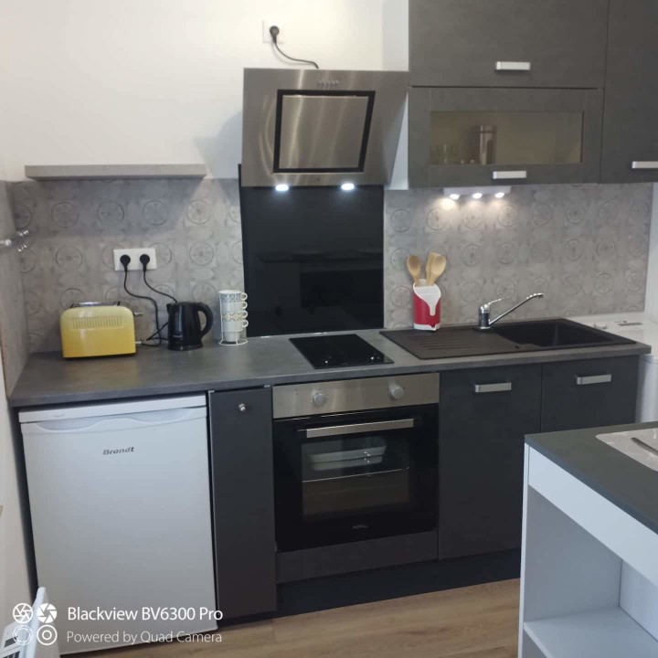 Joli Studio Meublé 16 M2 Avec Terrasse 10 M2 - Val-de-Reuil