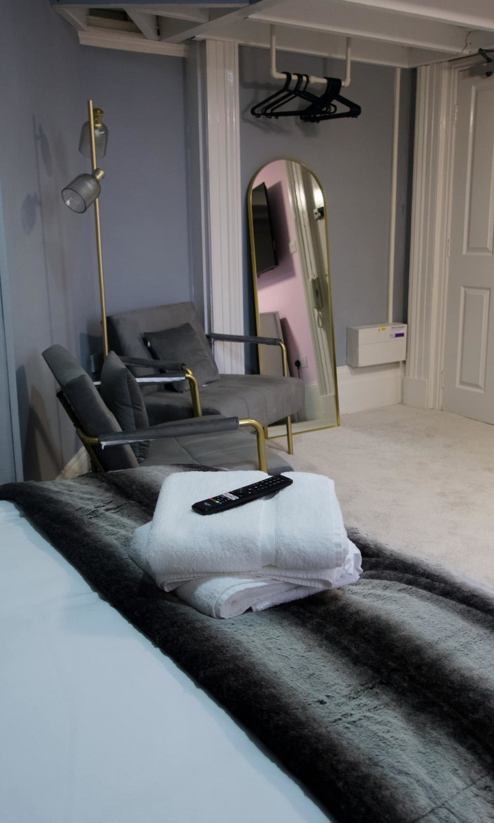 Studio Apartment - The Pearl - England