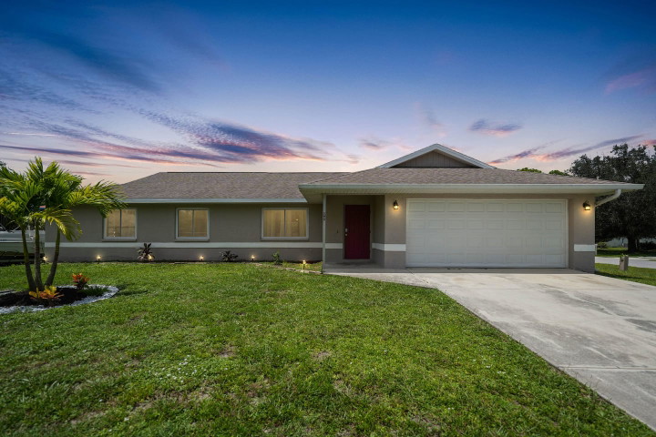 Port Charlotte Home, A Few Minutes To Everything - Port Charlotte, FL