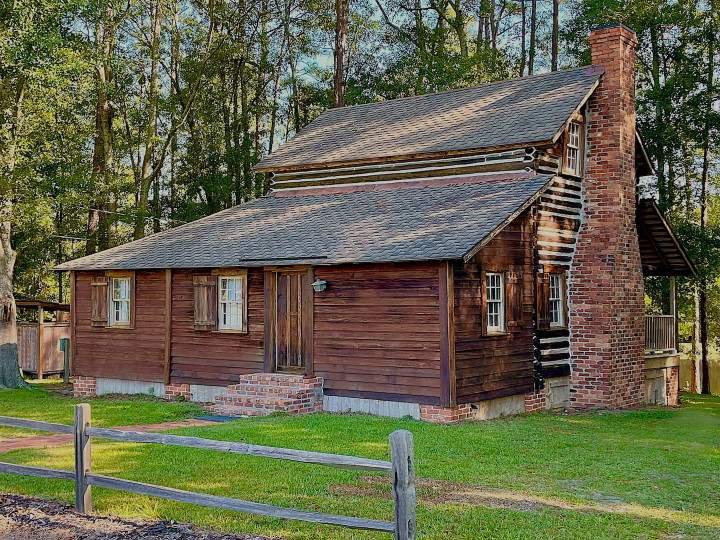 Perfect Couple's Or Solo Getaway 1840s Log Cabin - Georgia
