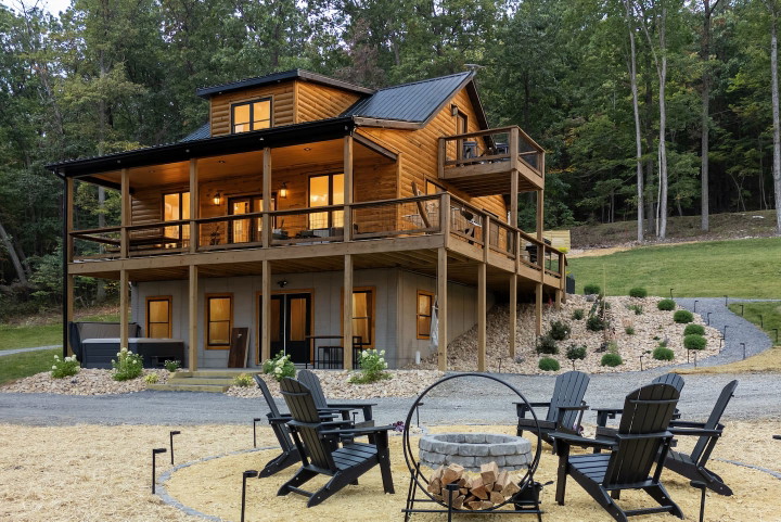 Whispering Ridge | Hot Tub, Gym, Game Rm, Dogs Ok - Stanley, VA