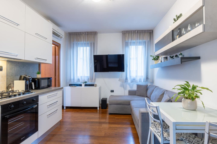 Alvin Deluxe Apartment - Private Parking - Cagliari