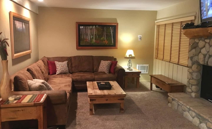 Walk To Lifts; 2bd/2ba Condo*slps 6*pets Ok - June Lake, CA