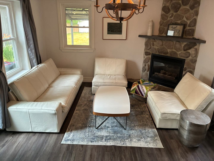 5 Bed Cozy Gem. Fireplace, Backyard, Steps To Lake - New Liskeard