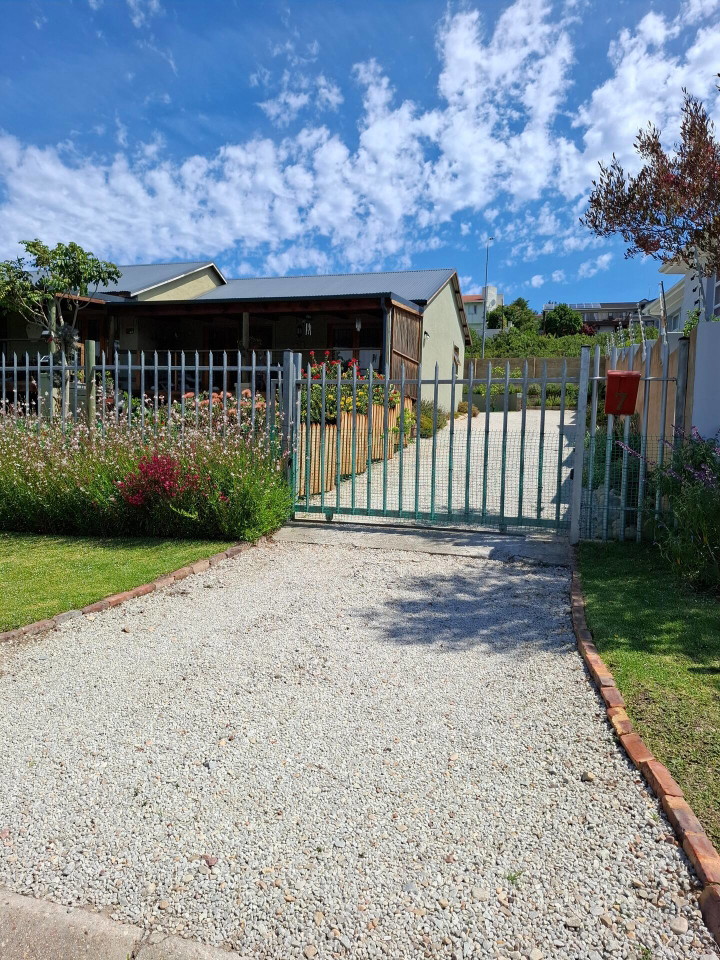 Small Cottage Plett - Plettenberg Bay
