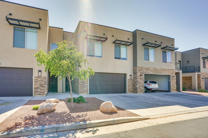 Moab Vacation Rental: Pool & Hot Tub Access! - Moab, UT