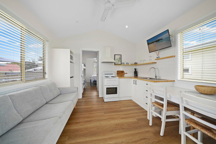 Little Palms - 1 Bedroom Cabin + Bunks - Bonny Hills