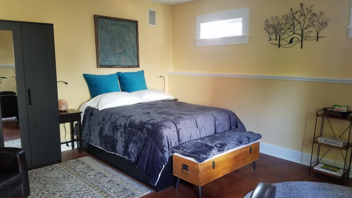 Charming, Detached Studio! Heart Of Sellwood! - Portland, OR