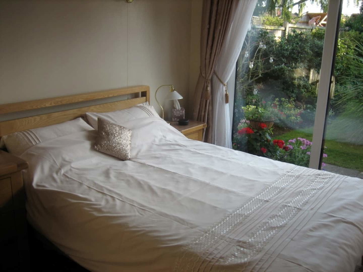 Quiet & Cosy Annex, Garden Outlook - Southend-on-Sea
