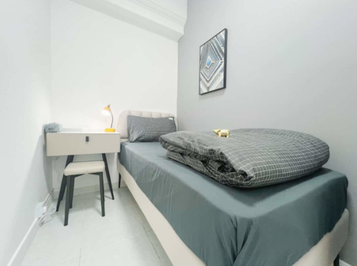 Co-living Simple Single Room @53 Paterson Cwb - Hong Kong