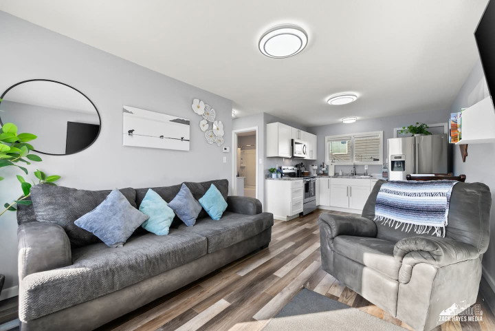 Stylish New 1 Bedroom Unit (16) - Anchorage, AK