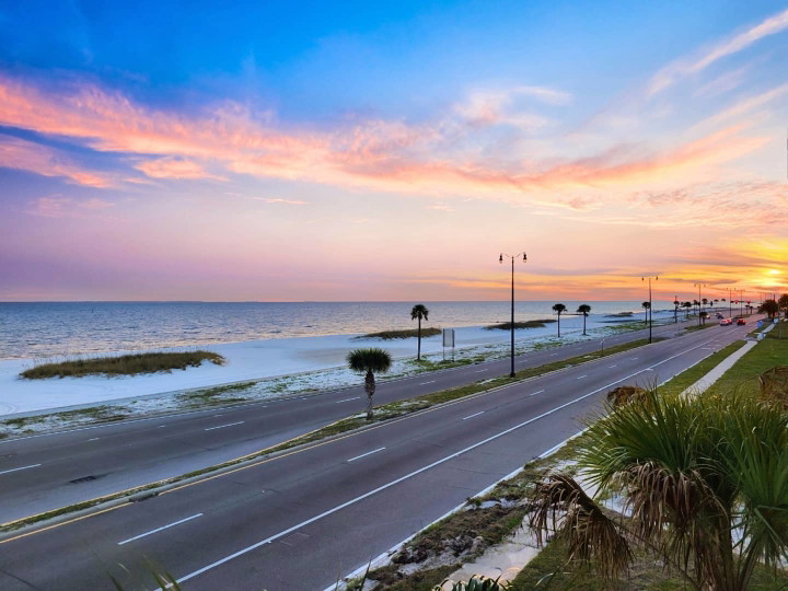 The Sound At Gulfport - Beachfront Home - Gulfport, MS