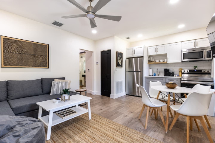 Oasis Bungalow By The Beach With Pool & Hot Tub - Pompano Beach, FL