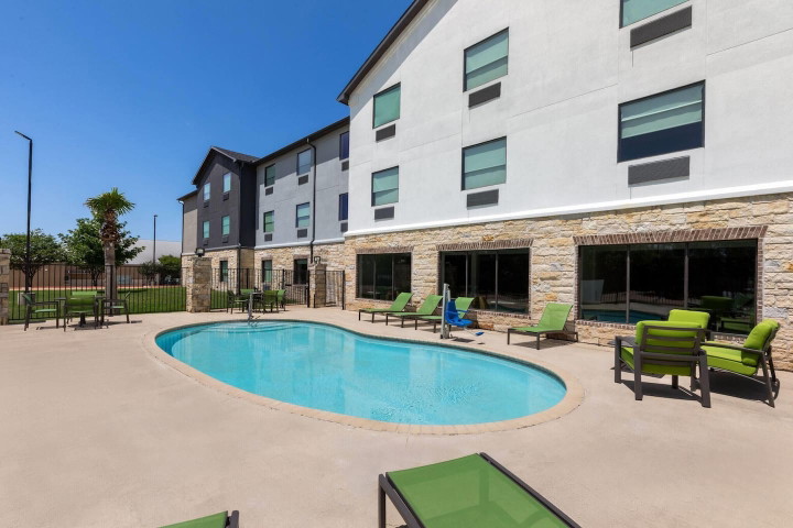 Wingate Cstat S | King | Reed Arena Trips - College Station, TX