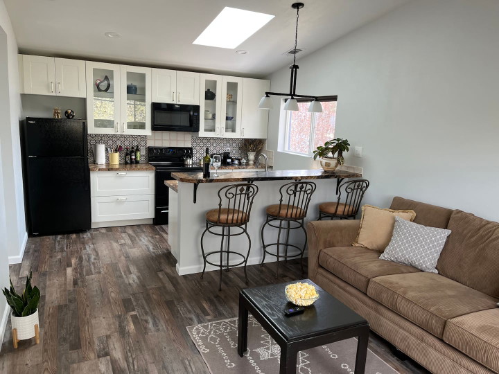 Single Listing Owner Midtown Guesthouse - Reno, NV
