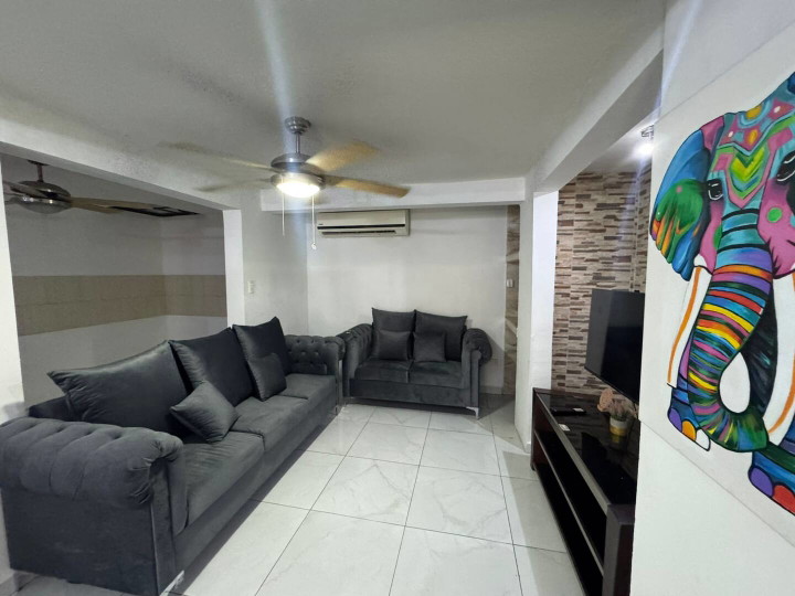 Spacious, Well Located Near The Mall - Monterrey