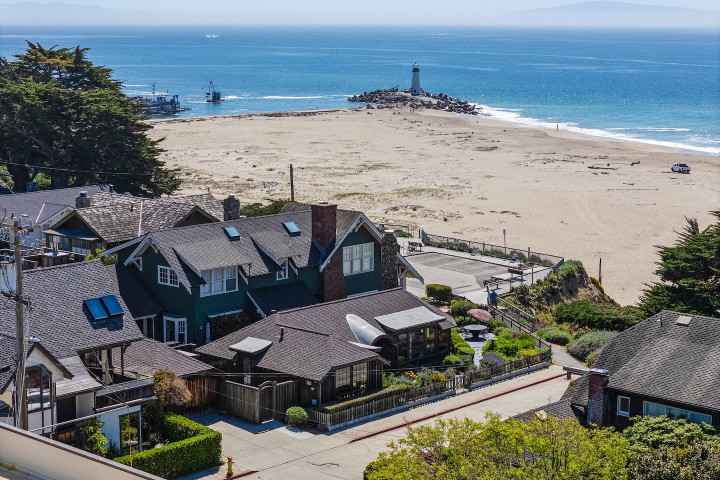 Black Pearl Cottage  Classic Seabright Charm - Santa Cruz, CA