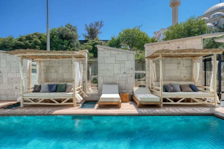 Luxury D3 With Pool, Built In 2023 In The Center Of ÇEşme - Çeşme