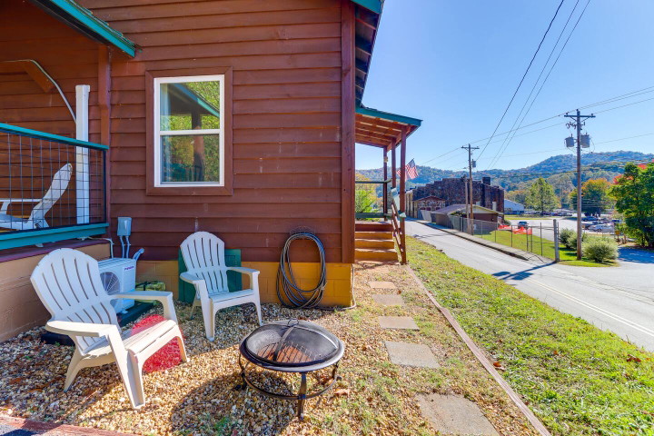 < 1 Mi To Dtwn: Pet-friendly Cabin In Murphy! - Murphy, NC