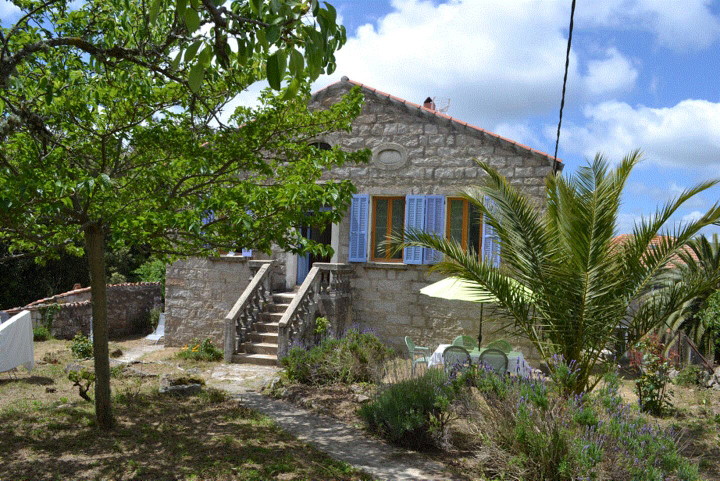 Maison Et Jardin Dans Un Village Corse (Tirolo) - Korzika