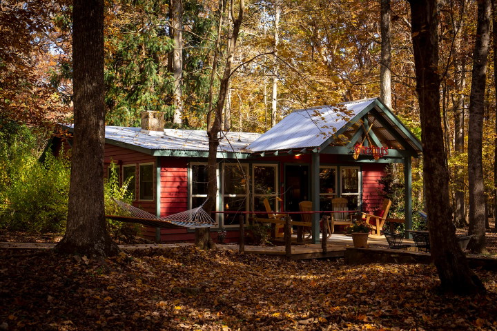 Designer 1880s Log Cabin - 2 Private King Suites - Walk To Mentone - Alabama