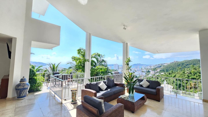 Beautiful Villa For Rent - Acapulco