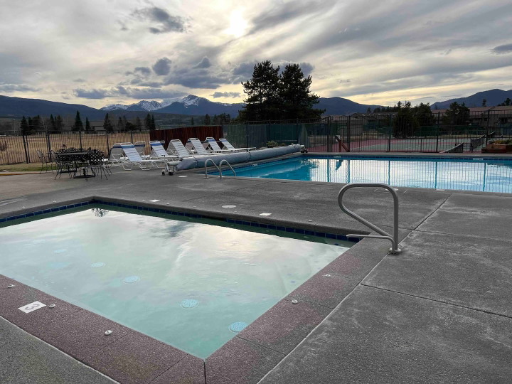 8 Min To Wp! Hot Tubs, Pool, Pet-friendly - 2b2b - Fraser, CO