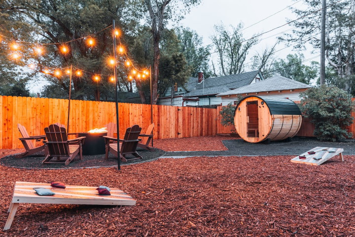 Downtown Hot Tub, Sauna, Firepit - Colorado Springs, CO