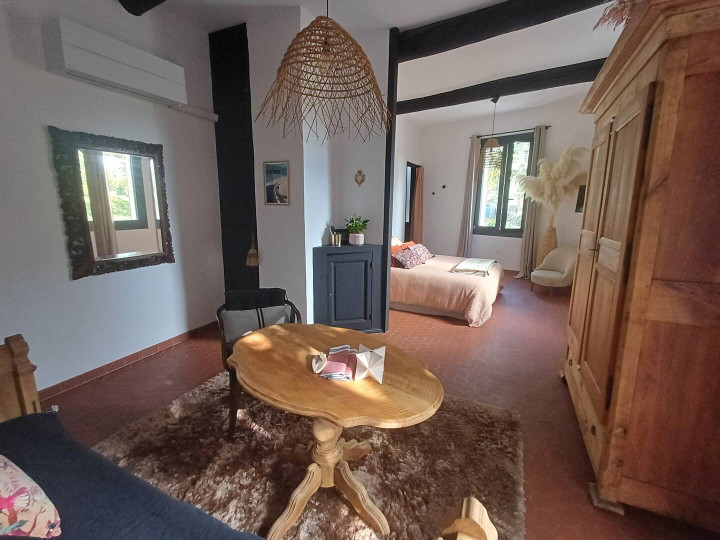 Charme Et Confort En Provence.
Suite Spacieuse. - Monteux
